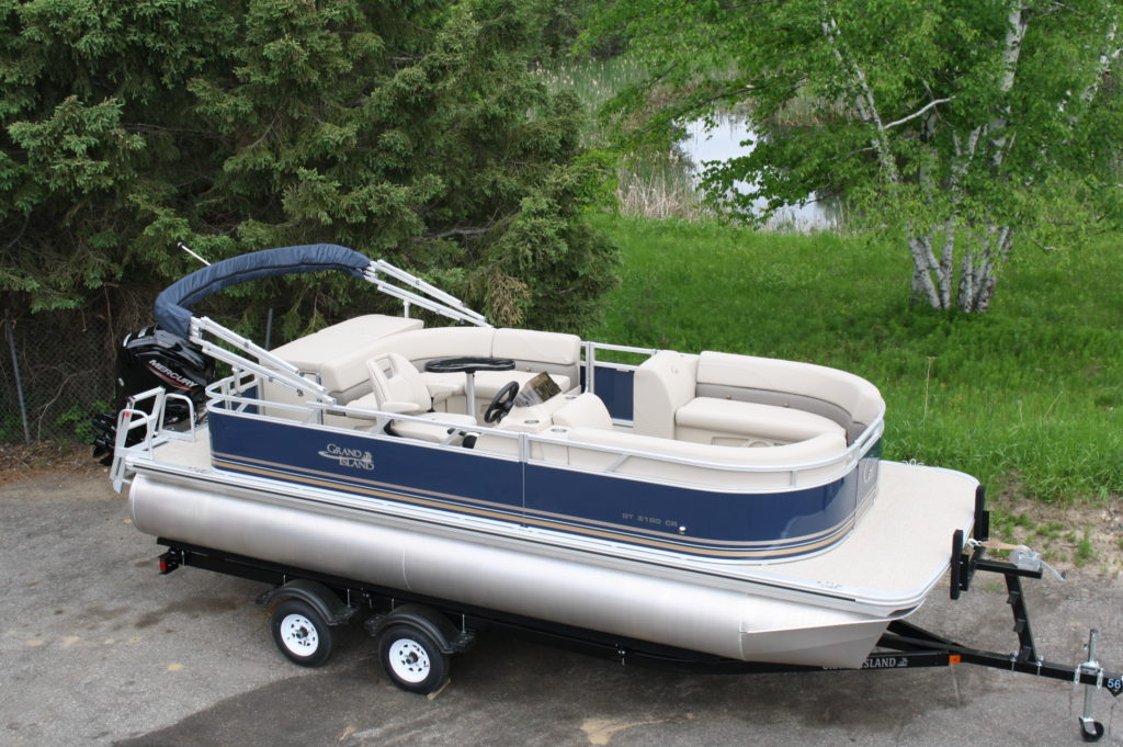 2180 GT cruise, 115 hp. 4 stroke and trailer - T & M Marine