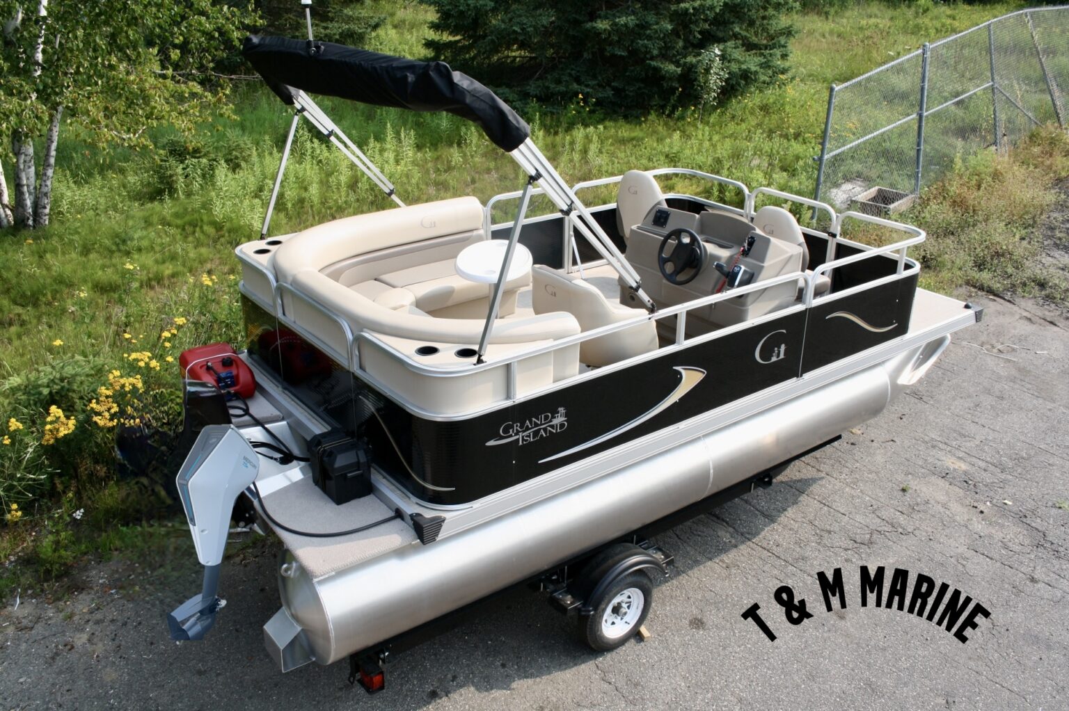 18 Ft. Fish model, Avatar 7.5 electric outboard and trailer - T & M Marine