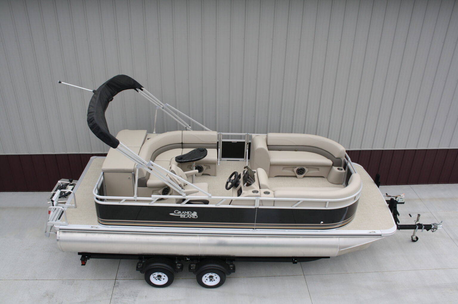 2180 GT cruise, 115 hp. 4 stroke and trailer - T & M Marine