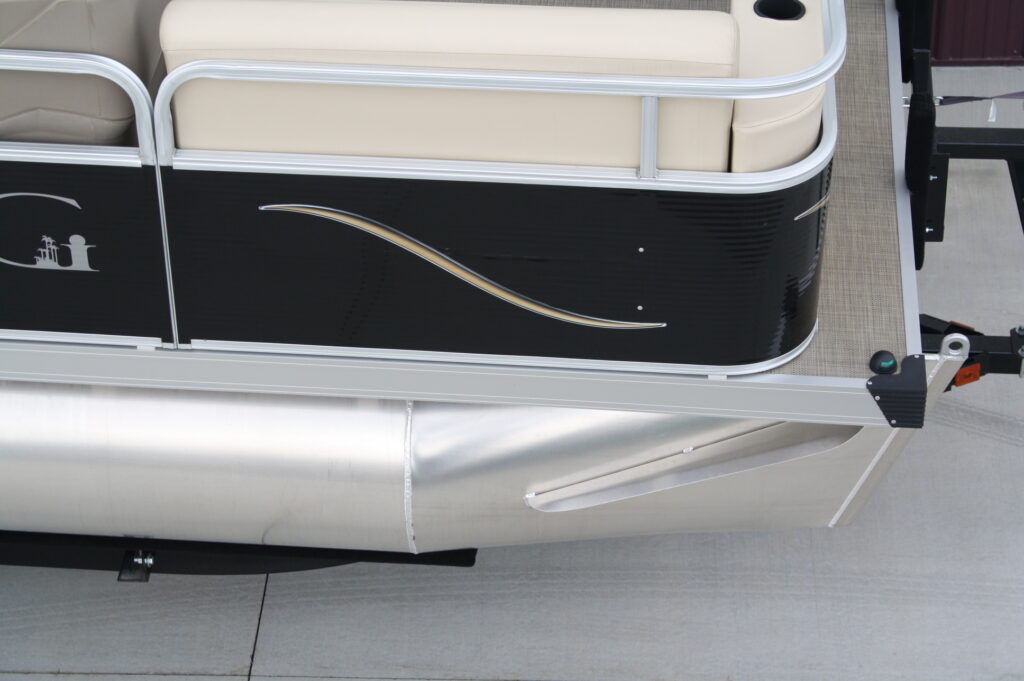 16 ft. Cruise pontoon, 30 hp. 4 stroke and trailer - T & M Marine